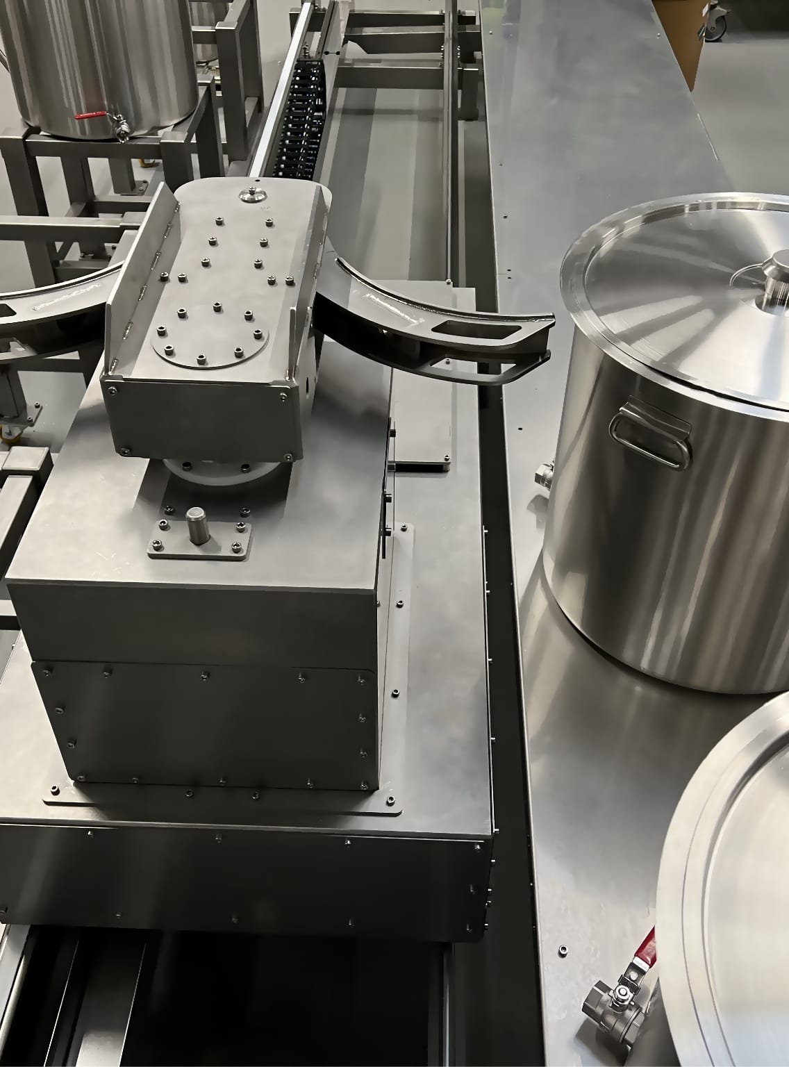 Robotique et robot industriel - Roxane